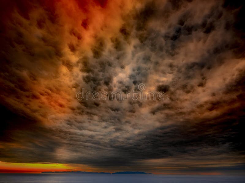 Incredible Cloud Layer Sets Over the Sky Giving an Early Dramatic Sky Over Catalina Island Stock ...