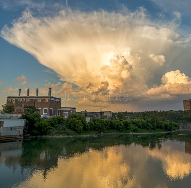Dramatic Clouds Shaped As Explosion of Atomic Bomb Stock Photo - Image of outdoor, cloud: 329060086