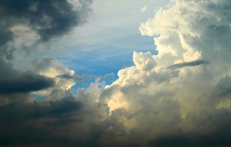Dramatic blue sky stock photo. Image of idyllic, cloudscape - 17801334