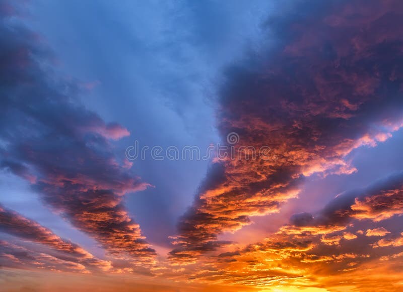 Dramatic and Cloudy Midwest Sunset Stock Image - Image of dramatic ...
