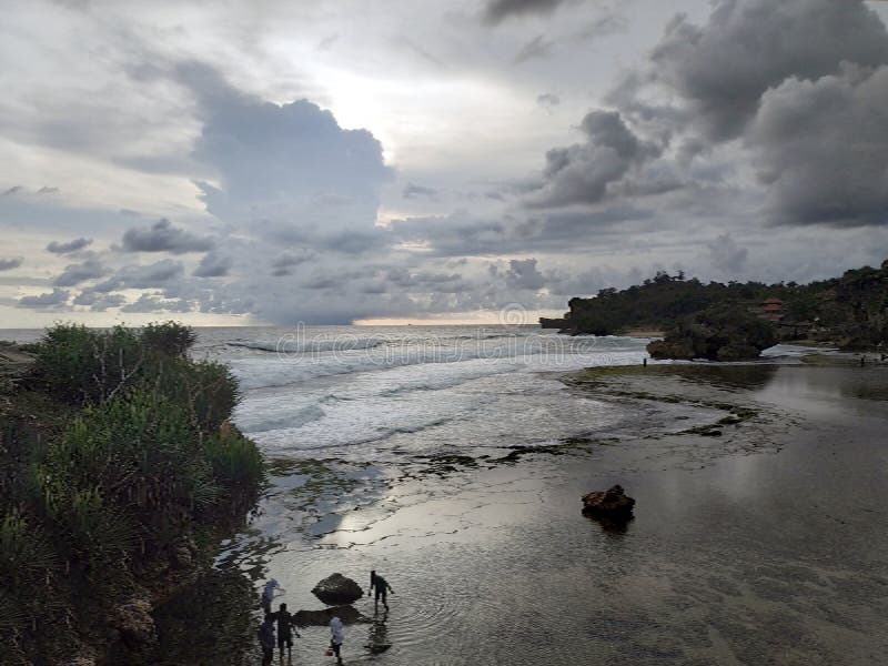 The Dramatic Grey Sky Clouds of the Sandy Beach in the Afternoon Stock ...