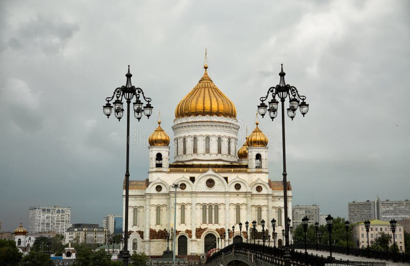 The Cathedral of Christ the Savior in Moscow Stock Image - Image of ...