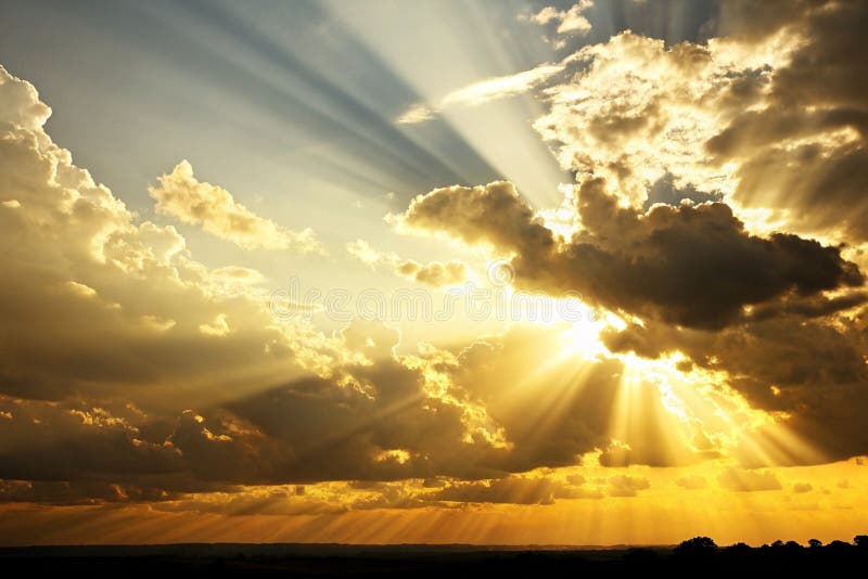 God Light. Dramatic Golden Cloudy Sky with Sun Beam Stock Illustration ...
