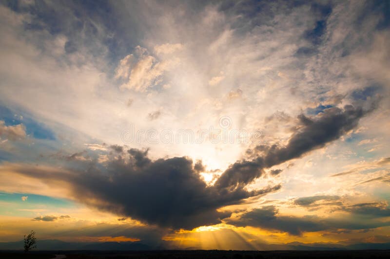 Dramatic Summer Sunset stock image. Image of clouds, cumulus - 28595043