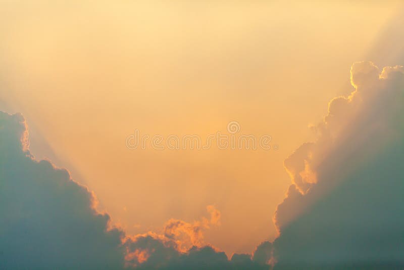 Dramatic Sun Ray with Sun Light Ray Vintage Color Tone.selective Focus ...