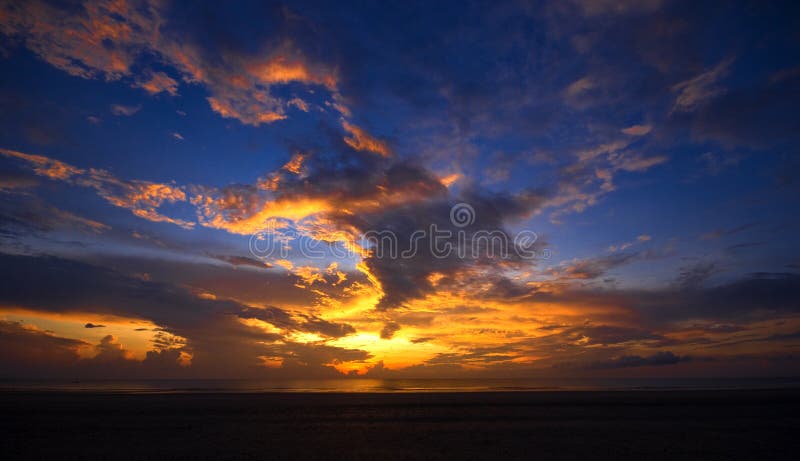 Dramatic Sunrise Over Ocean Surf Stock Image - Image of horizon ...