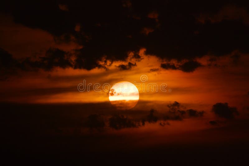 Ruby Sunset Over Ocean ~ Sun Beams Stock Image - Image of coast, fall ...