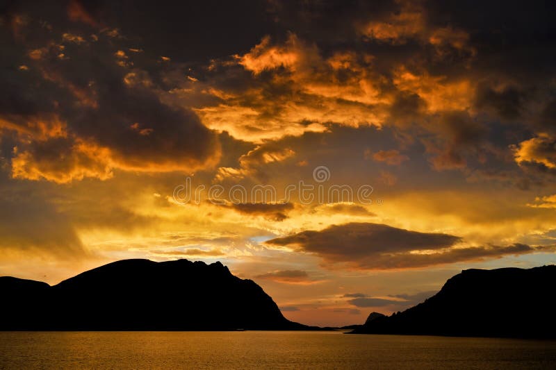 5K 4K Sunset Cloudy Sky with Fluffy Clouds. Sunset Sky Natural ...