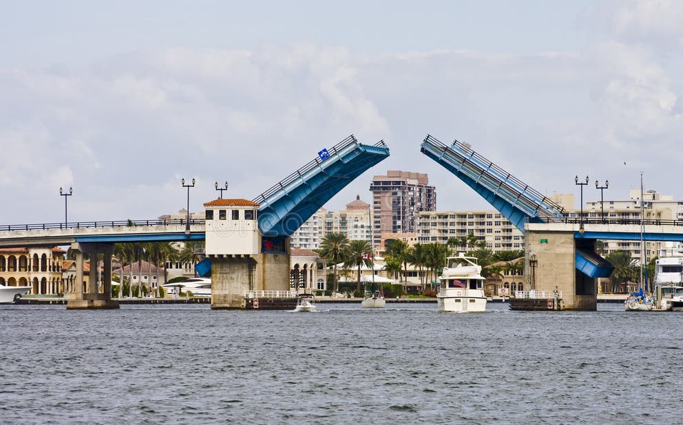Drawbridge Open stock photo. Image of boat, boats, drawbridge - 9320782