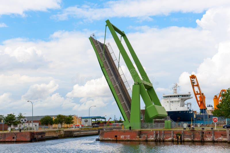 Drawbridge stock photo. Image of canal, germany, harbor - 33975090