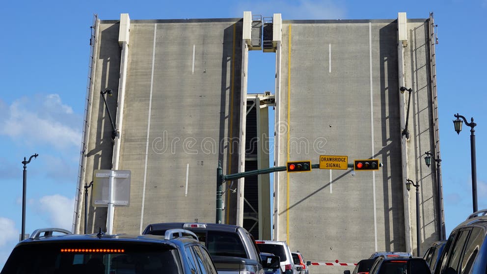 Drawbridge in Palm Beach, Florida Stock Photo - Image of boat, river ...