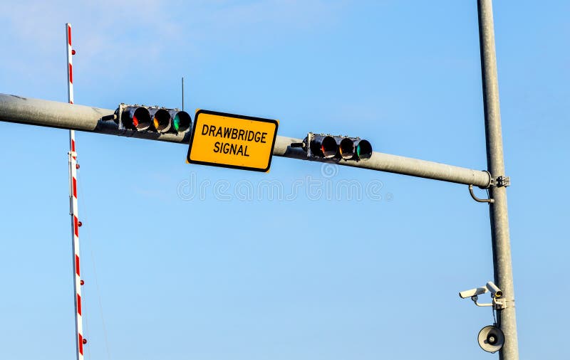 Drawbridge Signal with Traffic Stock Photo - Image of waiting, light ...