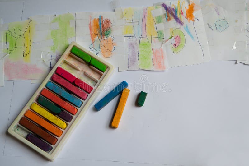 Drawing Paper Engish Playgroup Stock Photos - Free & Royalty-Free Stock ...