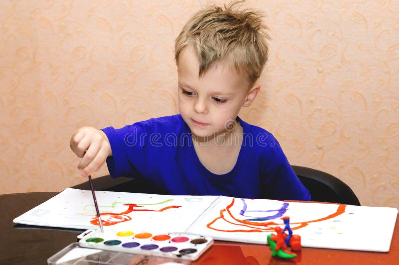 Drawing lesson stock image. Image of paint, process, paper - 34026023