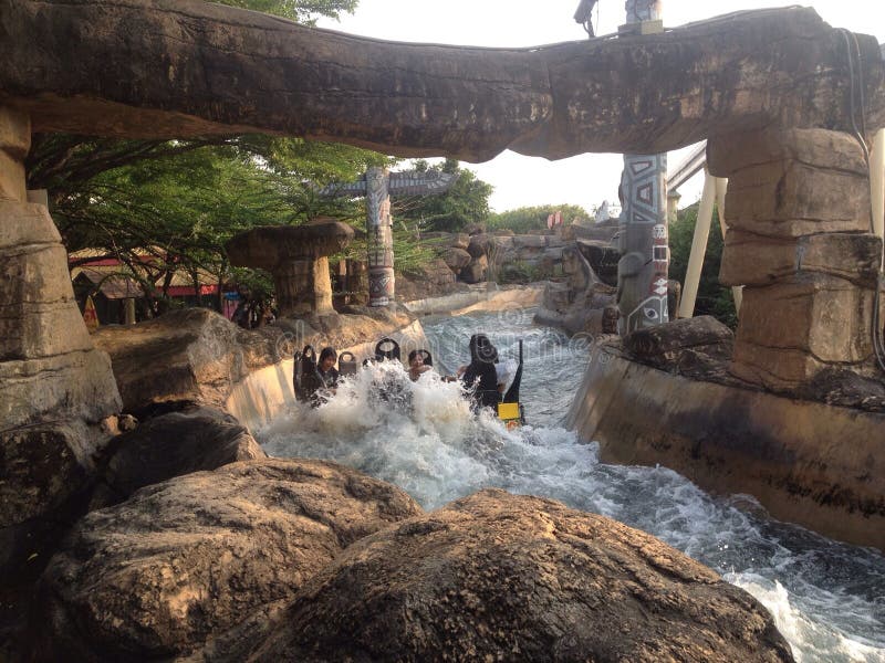 Dream World editorial photography. Image of water, entertainment - 42584277