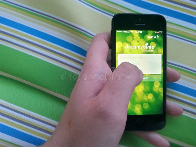 Dreamstime editorial image. Image of finger, green, material - 42794820