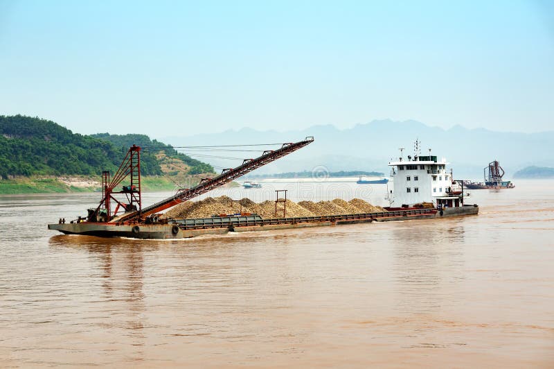 Dredging Ship in the Yangtze River Stock Image - Image of china, river ...