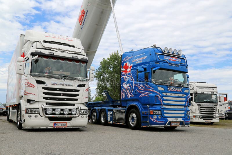 Scania R500 V8 Von RG Transport Im LKW-Konvoi Redaktionelles ...