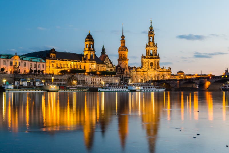 Dresde, Allemagne image éditorial. Image du cathédrale - 62559375