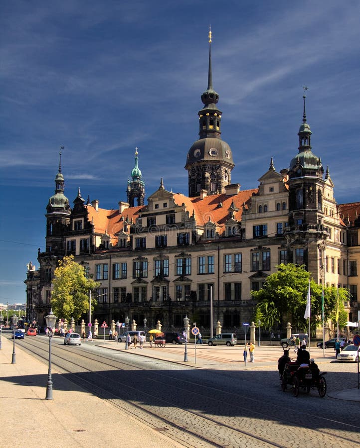 Dresdner Residenzschloss editorial photography. Image of clock - 27273727