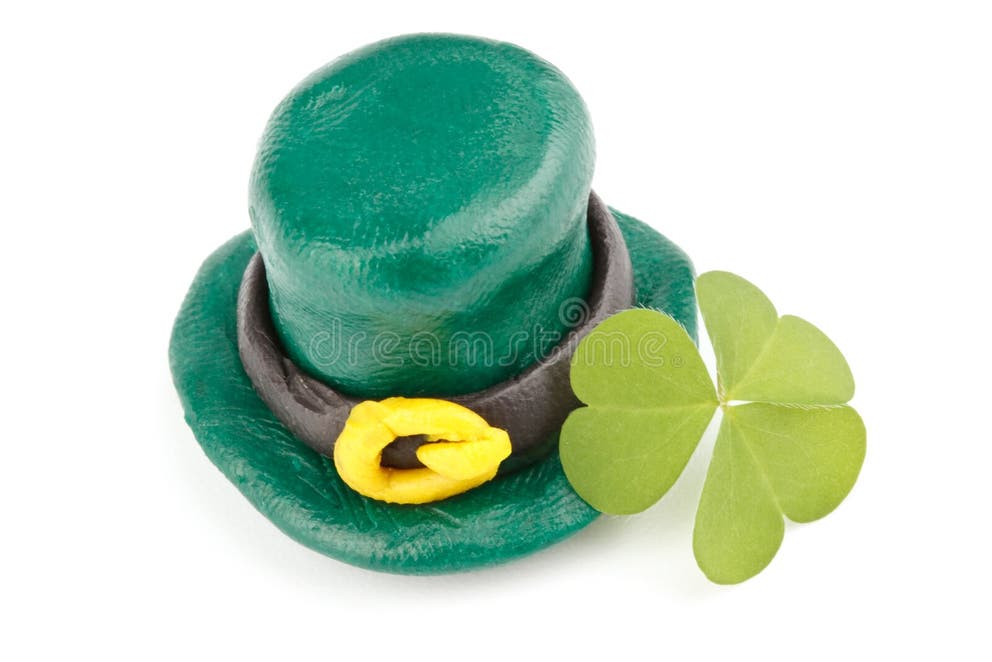 Drie Bladklaver En De Groene Hoed Van De Kabouter Stock Foto - Image of ...