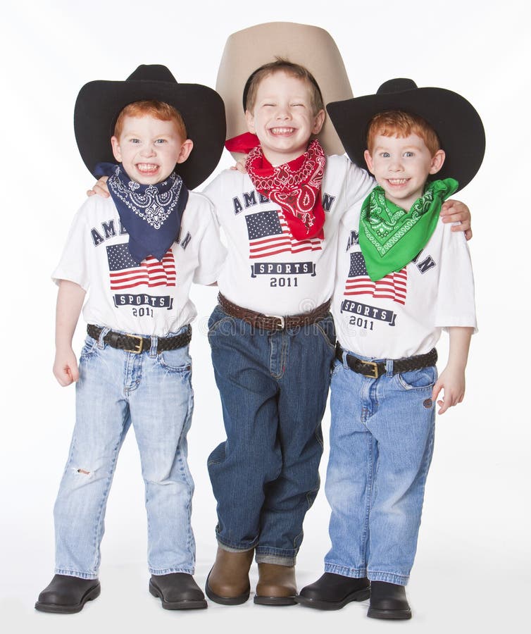Drie cowboys stock foto. Image of broers, spelen, schoonheid - 21104720