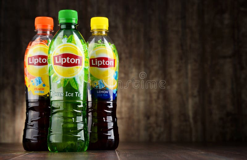 Blik Van Lipton-ijsthee-frisdrank in Fijngemaakt Ijs Redactionele Stock ...