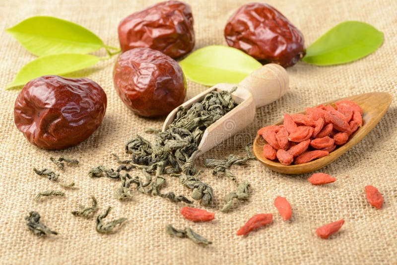 Dried date fruit and tea, Dried date fruit and tea, on the linen