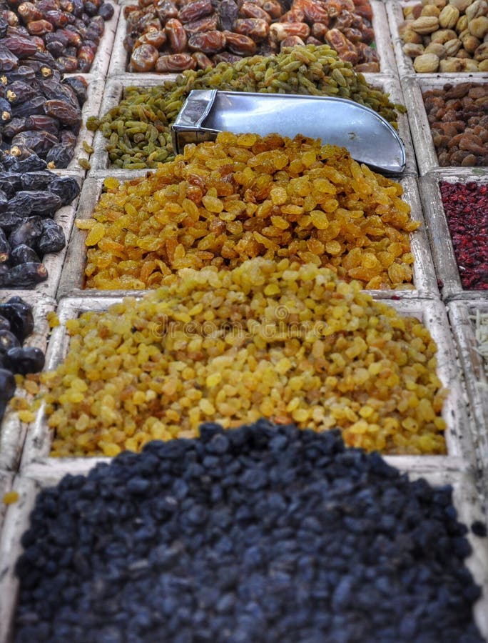 Dubai Fruit Stock Photos - Download 708 Royalty Free Photos