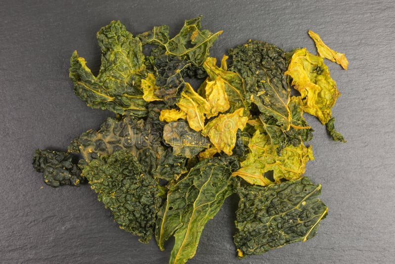 Dried kale chips stock image. Image of cabbage, pepper - 104311759