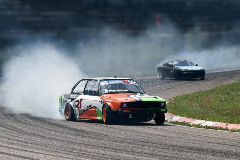 Drifting car sport editorial photo. Image of drift, race - 20291226