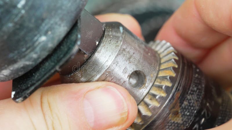 Drill Chuck for Holding Drills, Nozzles and Other Tools on the Rotating ...