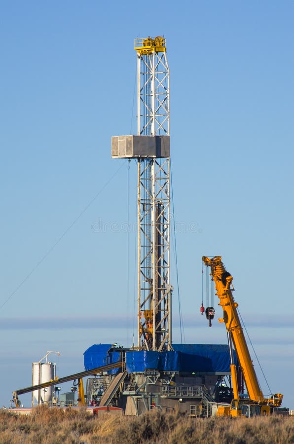 Drill rig stock image. Image of plains, fraccing, fracking - 23066029
