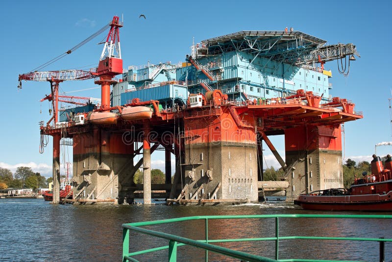 Top Drive System (TDS) Spinning for Oil Drilling Rig Stock Image ...
