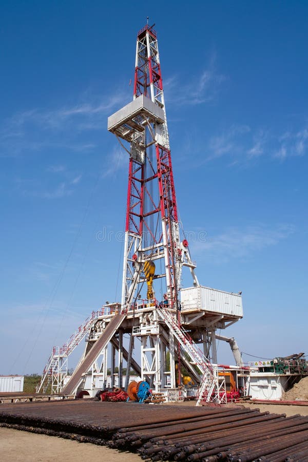 Drilling rig stock photo. Image of steel, derrick, crane - 21410496