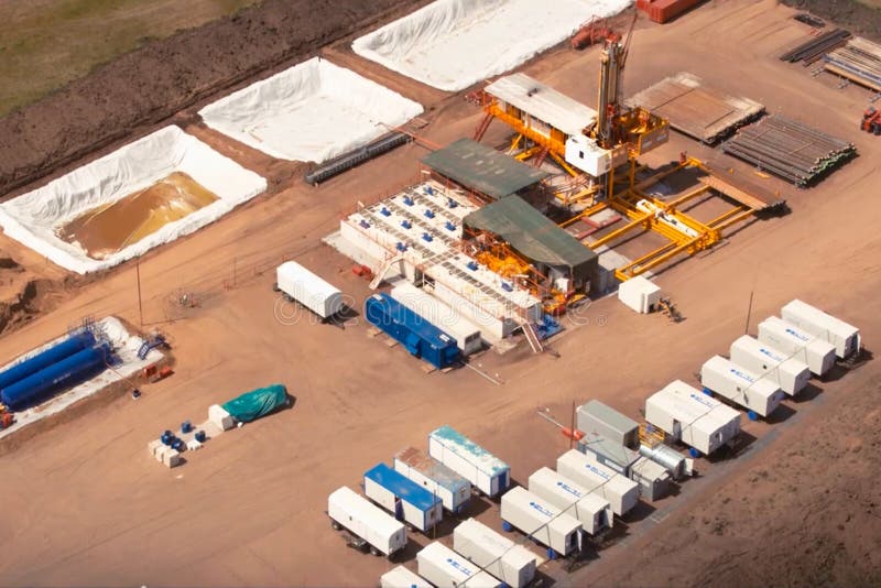 Drilling Rig, Equipment at Site of Oil Drilling Editorial Photography ...