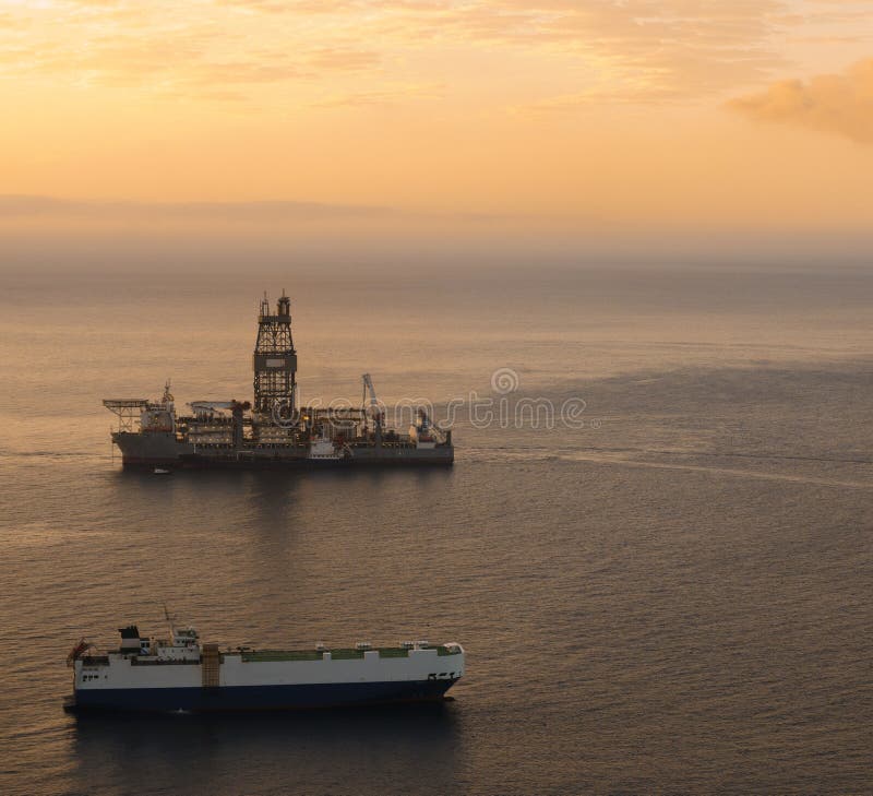 Drilling rig on the ocean stock photo. Image of power - 92546050