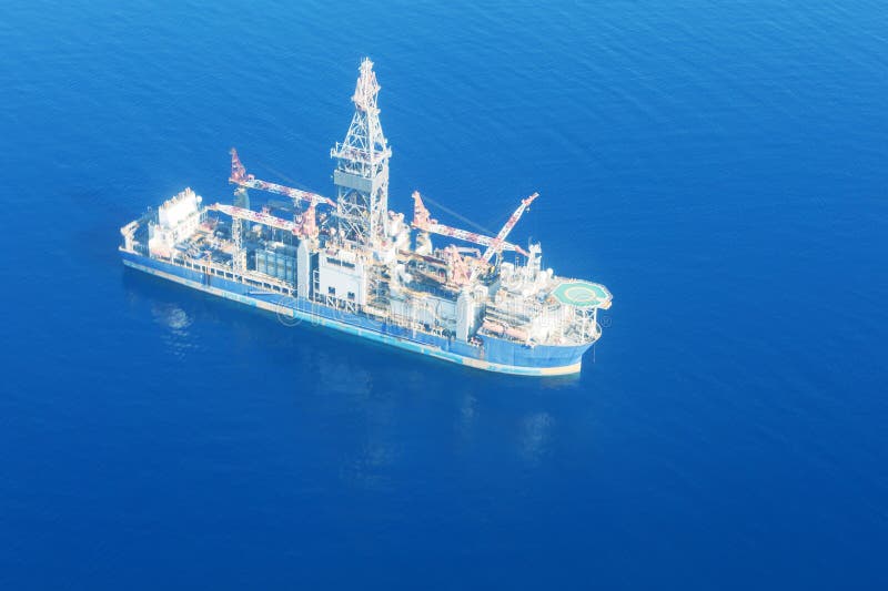 Drilling Ship in the Ocean. Stock Photo - Image of drill, technology ...