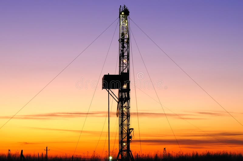 Drilling tower stock photo. Image of derrick, fuel, backlight - 16785902