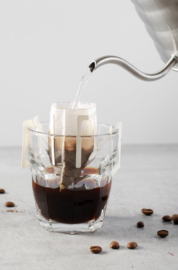Drip Coffee Bag in a Cup, Quick Way To Brew Ground Coffee Using Paper ...