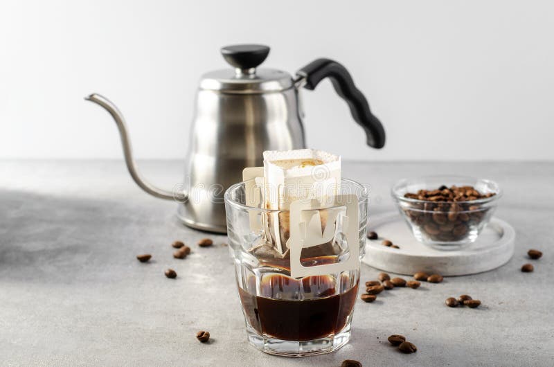 Drip Coffee Bag in a Cup, Quick Way To Brew Ground Coffee Using Paper ...