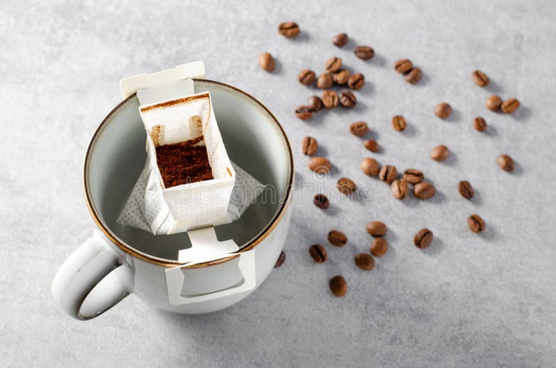 Drip Coffee Bag in a Mug, Quick Way To Brew Ground Coffee Using Paper ...