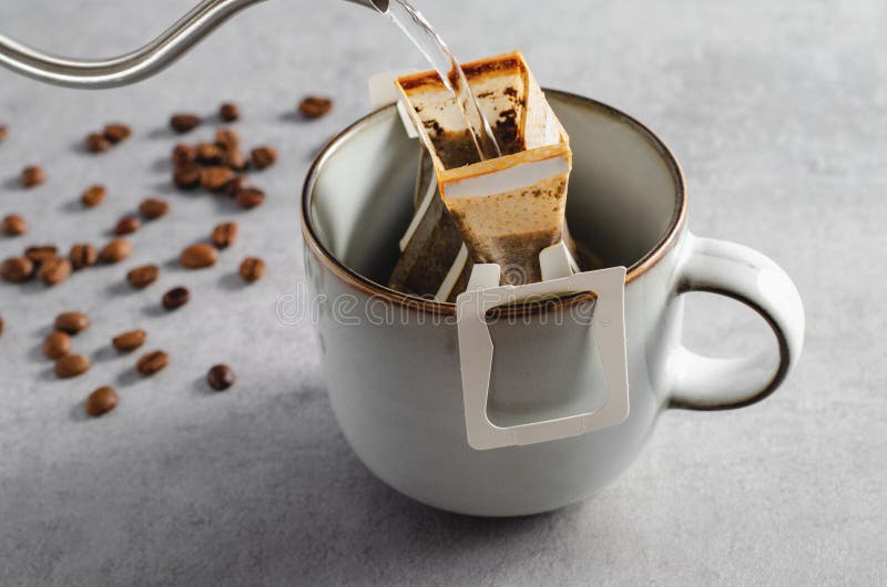Drip Coffee Bag in a Mug, Quick Way To Brew Ground Coffee Using Paper ...