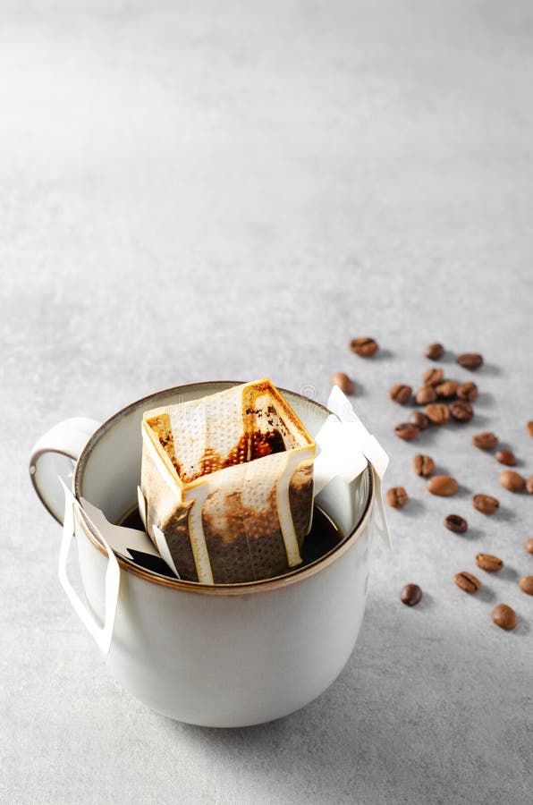 Drip Coffee Bag in a Mug, Quick Way To Brew Ground Coffee Using Paper ...