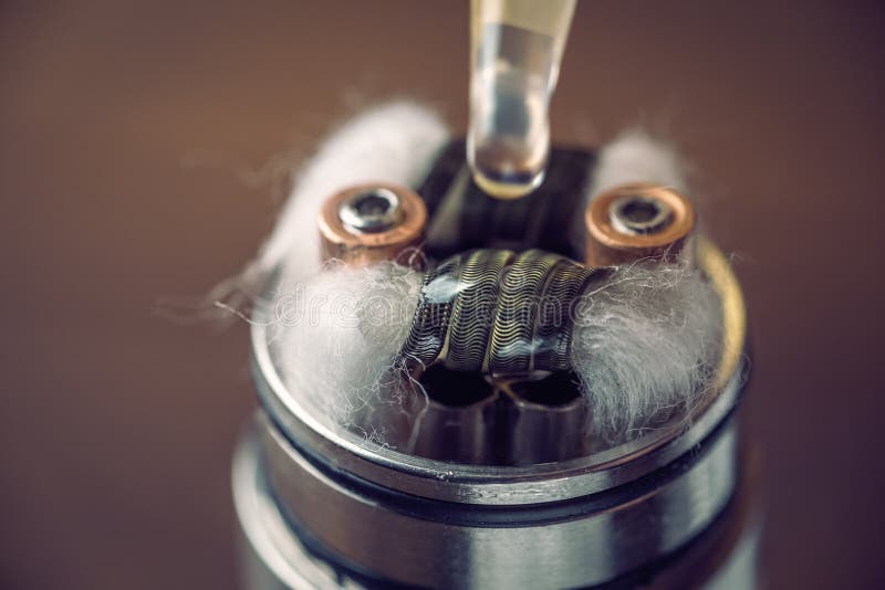 Dripping Atomizer or RDA for Vaping or E-cigarette with Alien Clapton ...