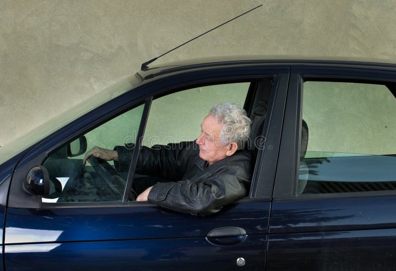 8+ Old man driving car Free Stock Photos - StockFreeImages