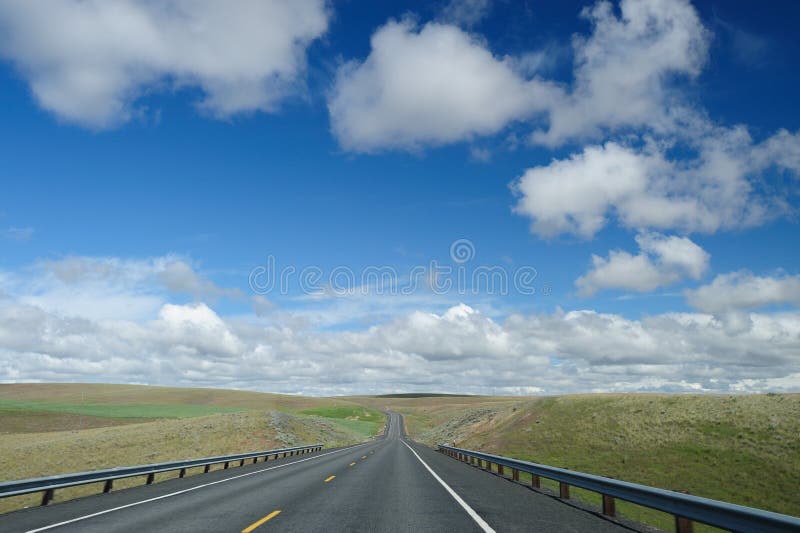 The Road Ahead Cuving To the Left Stock Image - Image of drive, driving ...