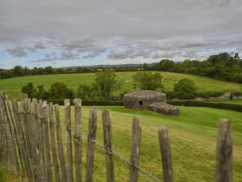 Prehistoric Tomb in the Countryside of Ireland Editorial Photo - Image ...