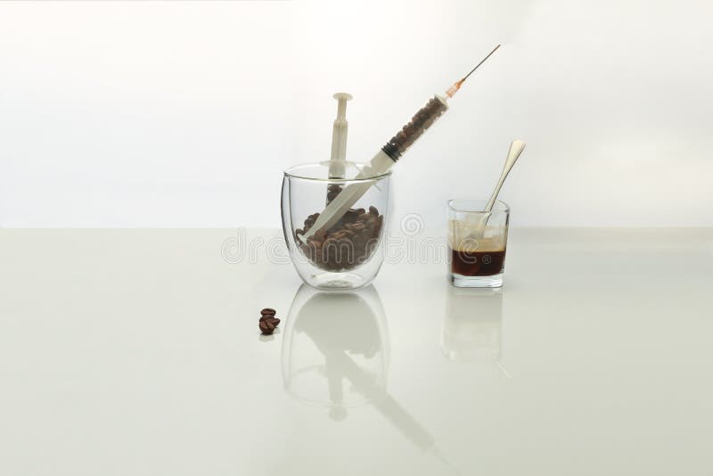 Drogue D'intravenous De Café Photo stock - Image du déjeuner, vivre ...