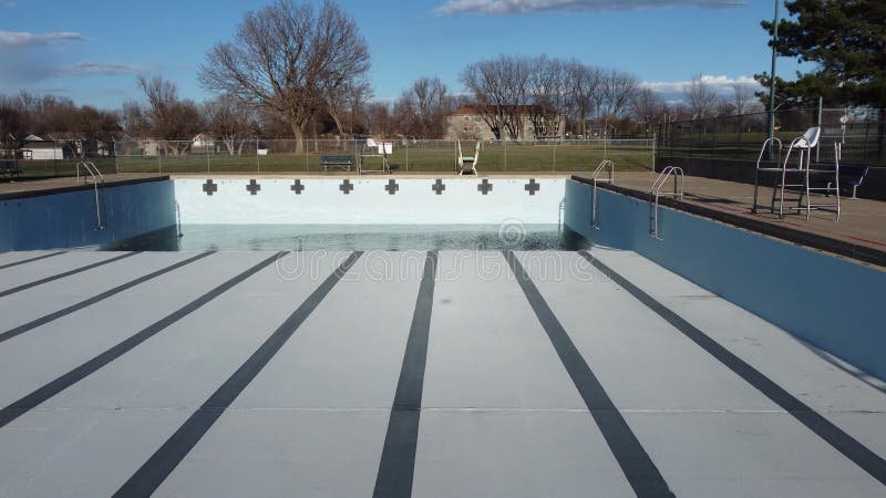 Drone Flying through an Empty and Drained Winterized Swimming Pool ...